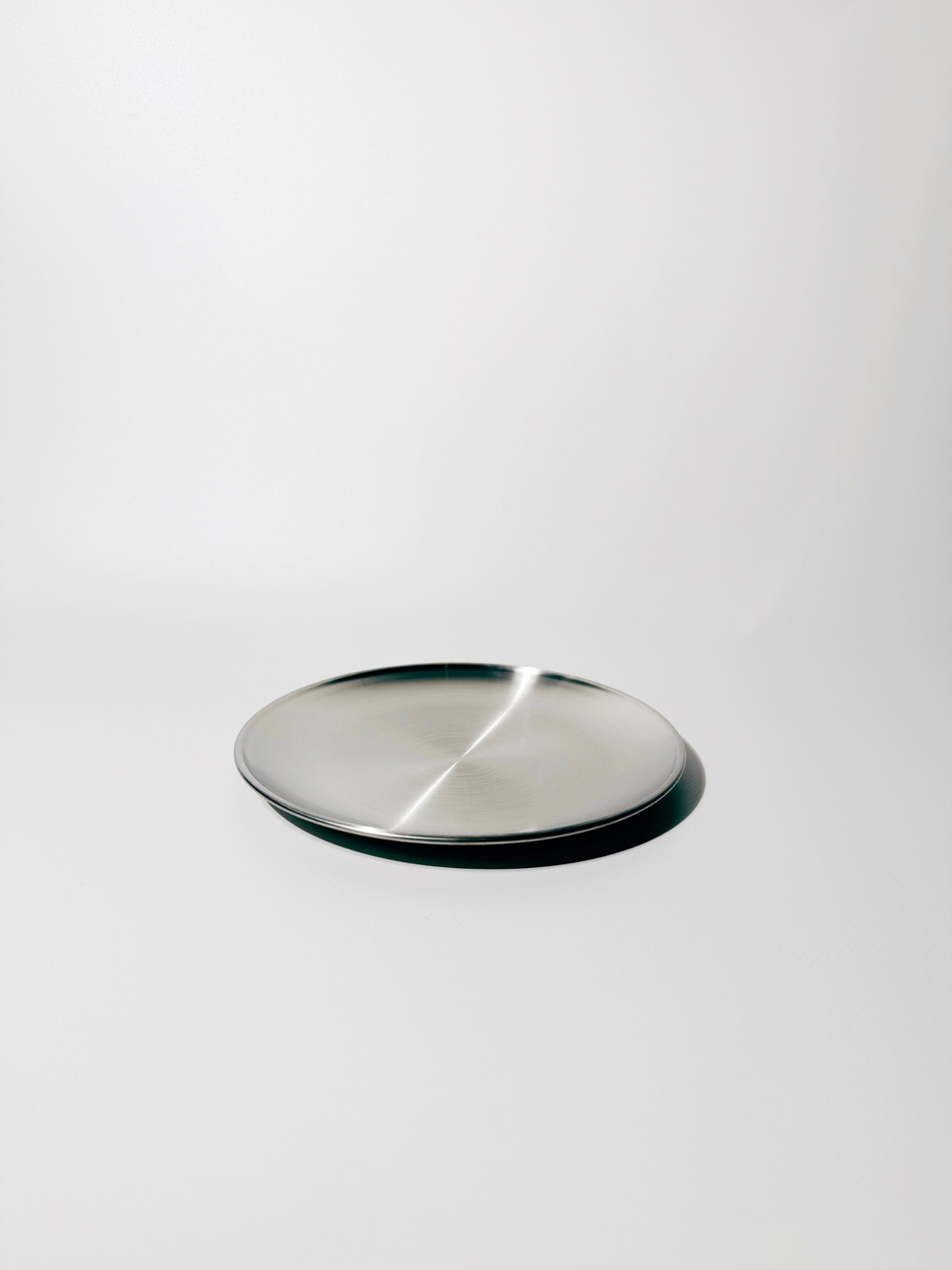 META Plate - Brushed Silver – HŌMU DESIGN