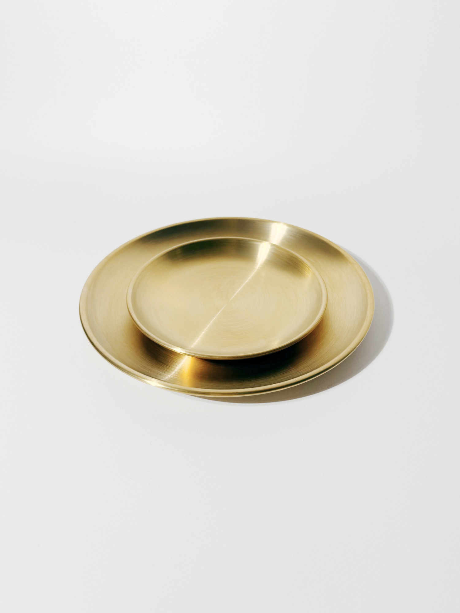 META Plate - Brushed Gold – HŌMU DESIGN